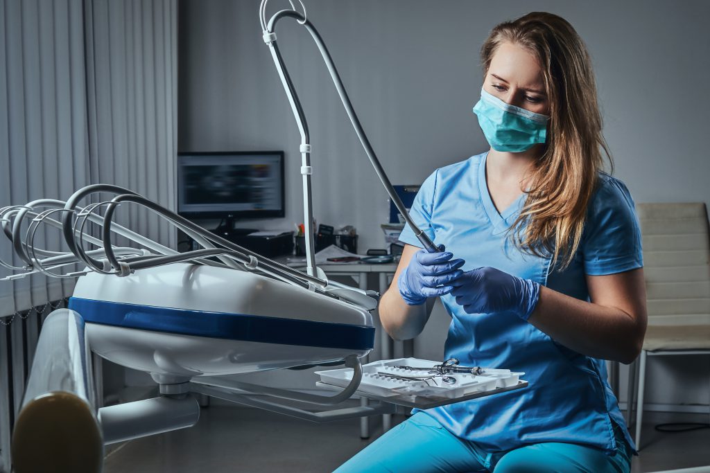 What it Takes to Become a Dental Assistant | Artistic Touch Dentistry